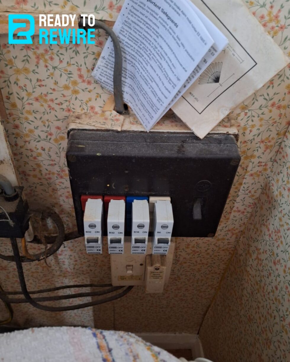 Danger in Your Fuse Box? Why 1970s BS3036 Units Should Be Replaced Now ...